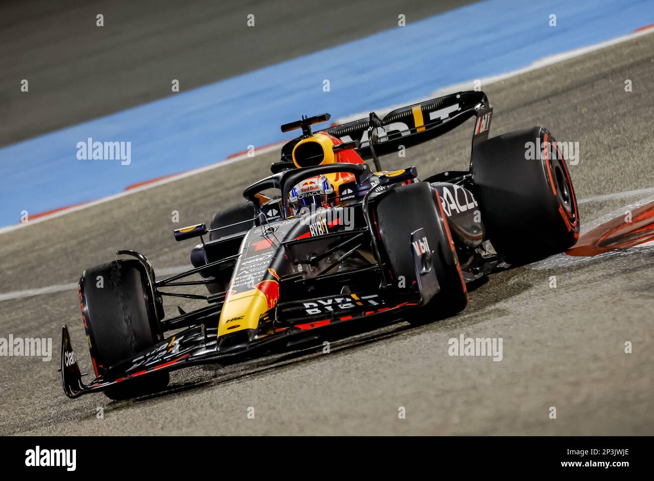 BAHRAIN - Max Verstappen (Red Bull Racing) in action during the Grand ...