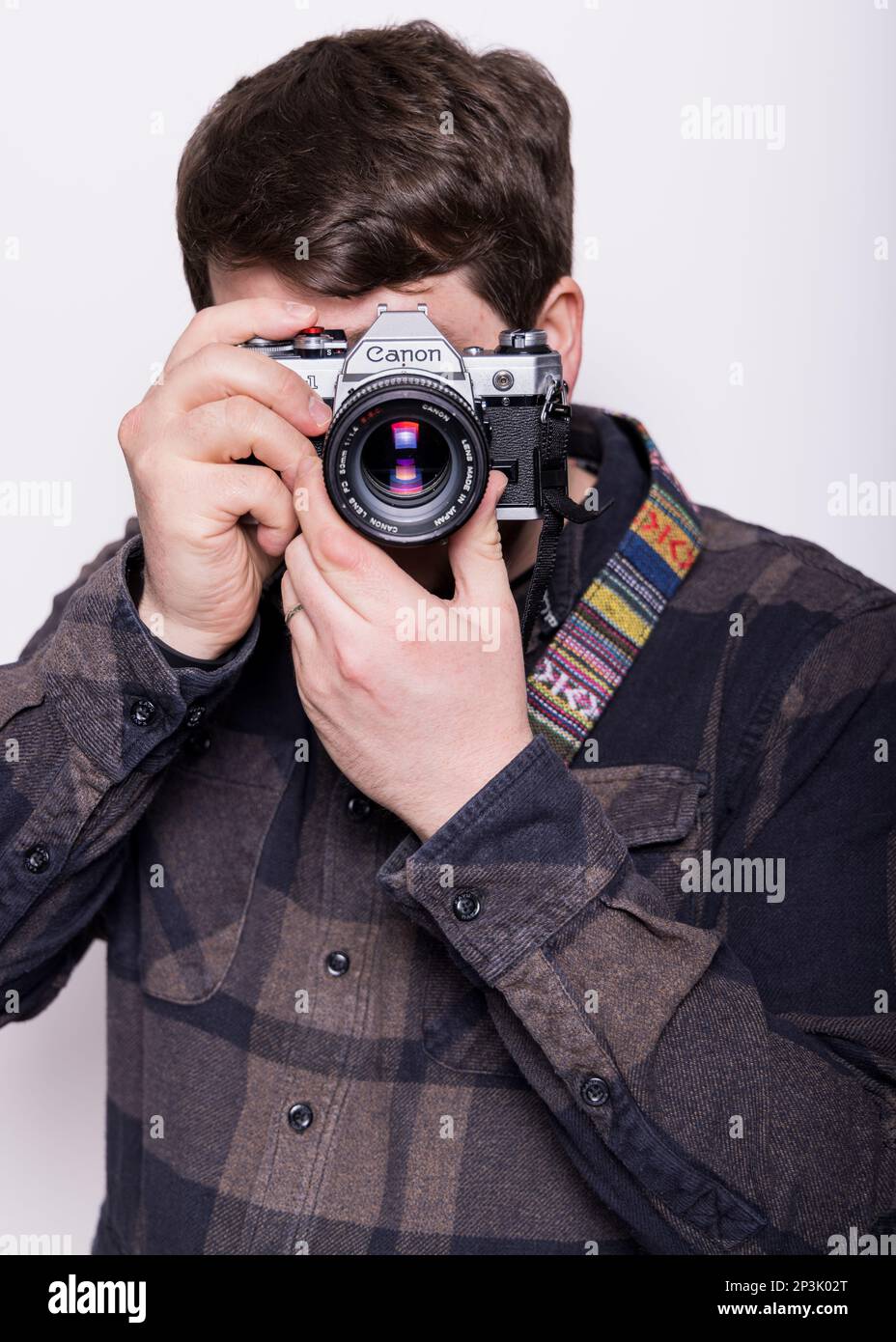 Person using a vintage film camera Stock Photo - Alamy