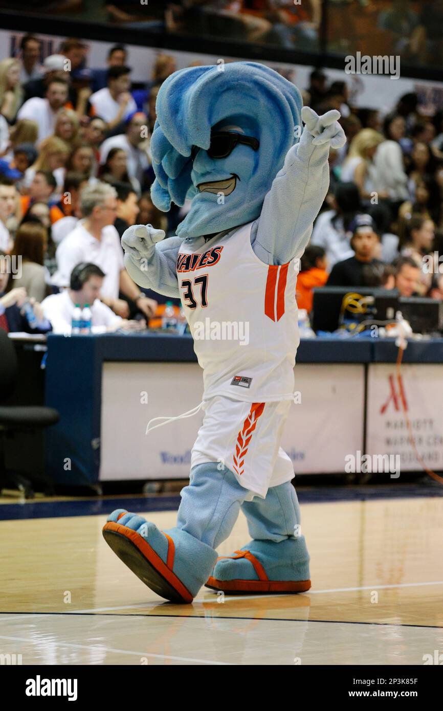 January 15, 2015: Pepperdine Waves mascot "Willie the Wave" during the ...