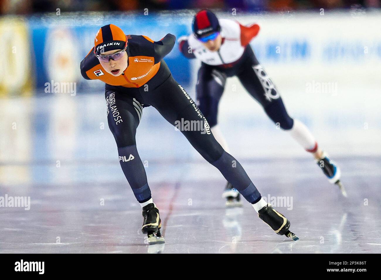 HERENVEEN - Sanne in 't Hof (NED) during the 5000 meters for women at ...