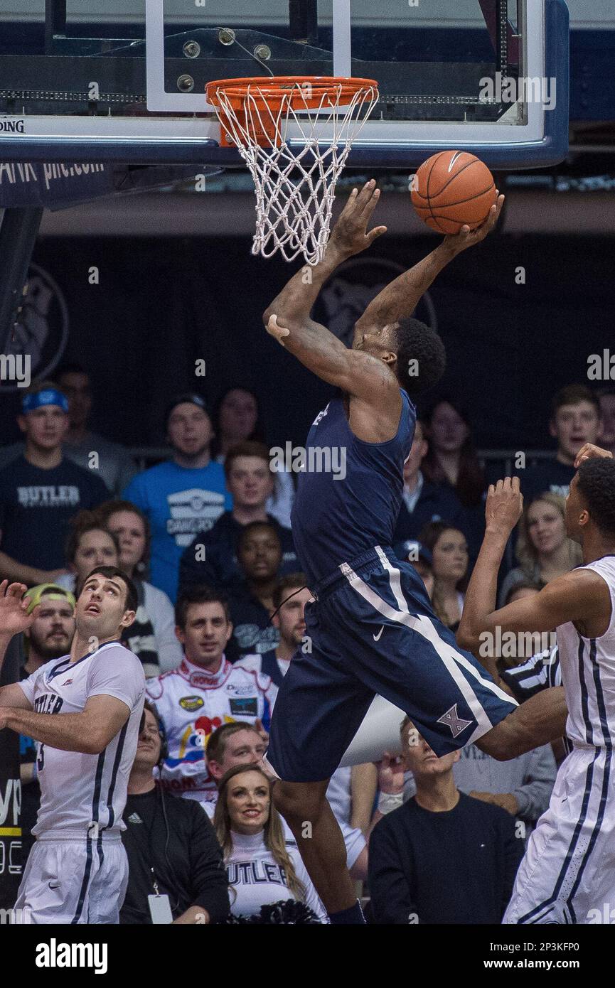 January 10, 2015: Xavier Musketeers forward Jalen Reynolds (1) scores ...