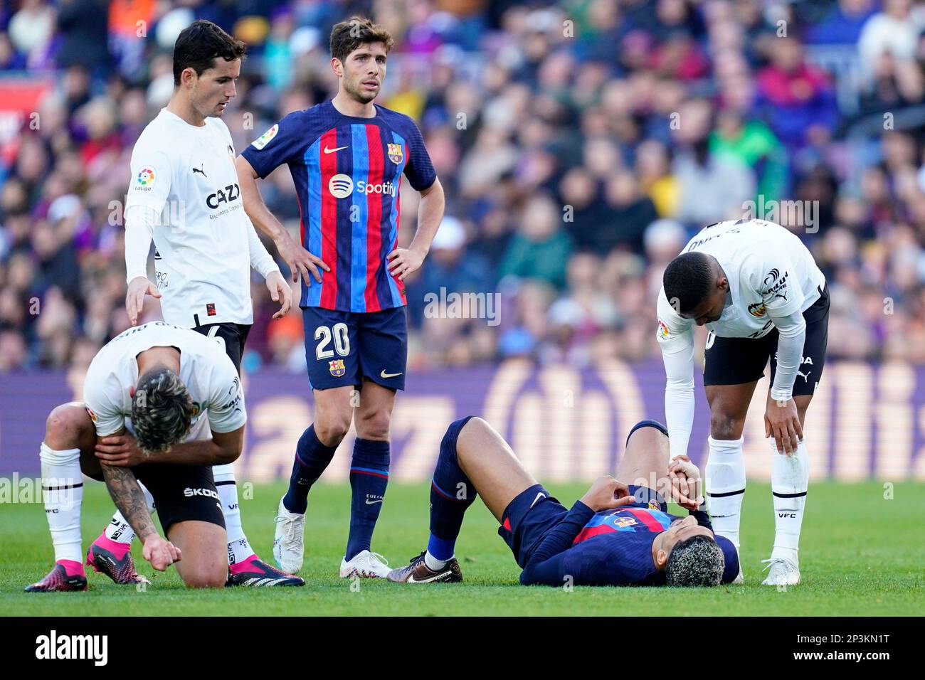 The referee shows red card to Ronald Araujo of FC Barcelona during the ...