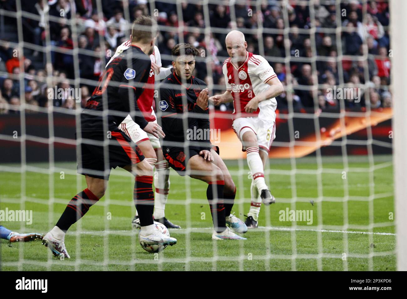 AMSTERDAM - (lr) Lasse Schone of NEC Nijmegen, Davy Klaassen of Ajax during the Dutch premier ...