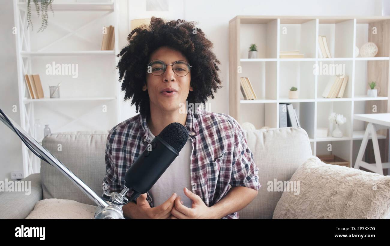 Radio interview interior hi-res stock photography and images - Alamy