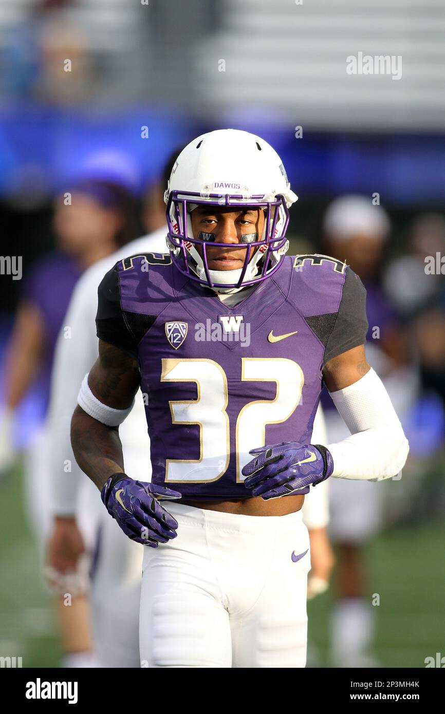 Washington Huskies Budda Baker (32) during a game against the UCLA ...