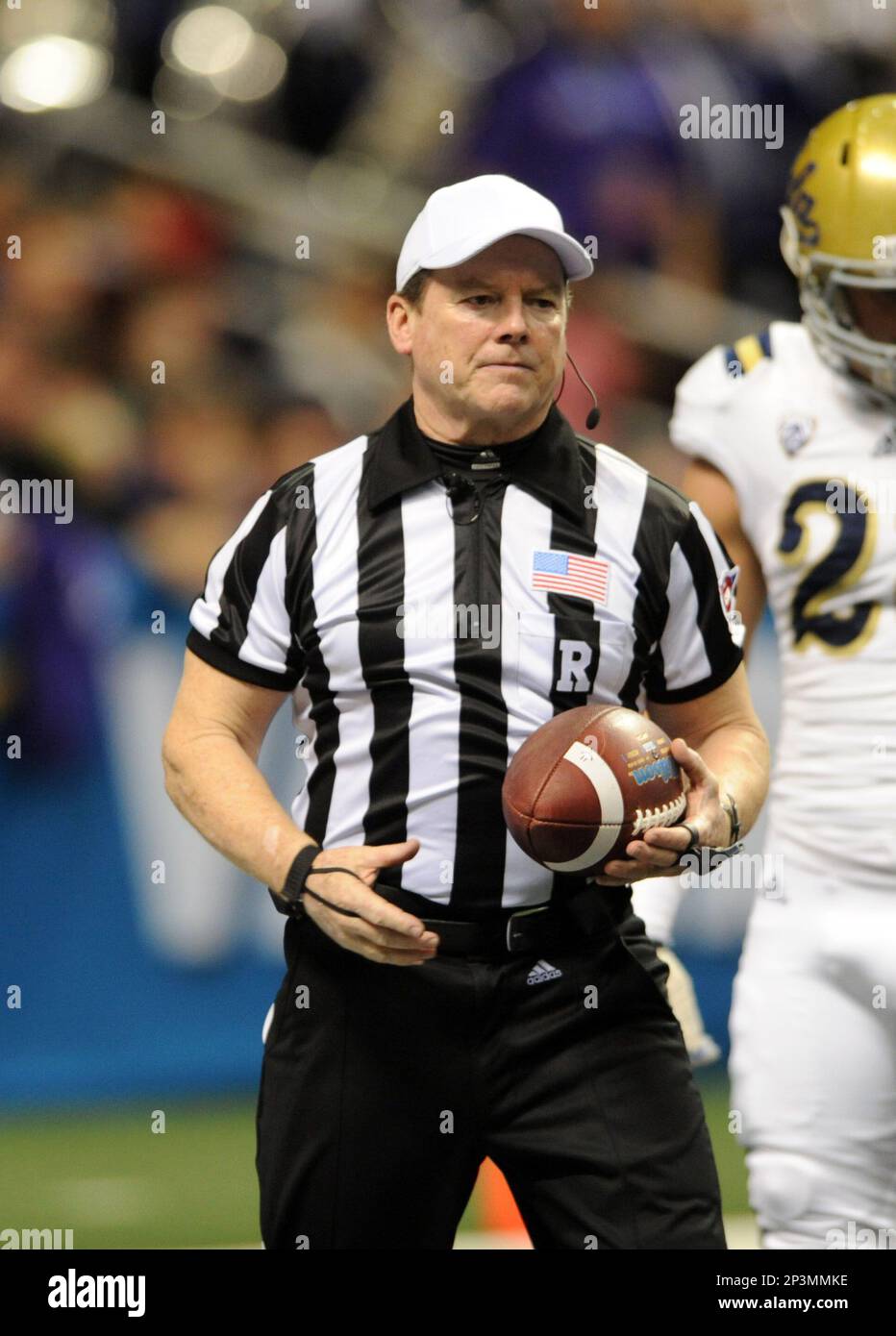 02 January 2015: Referee Jerry McGinn officiates the Alamo Bowl between ...