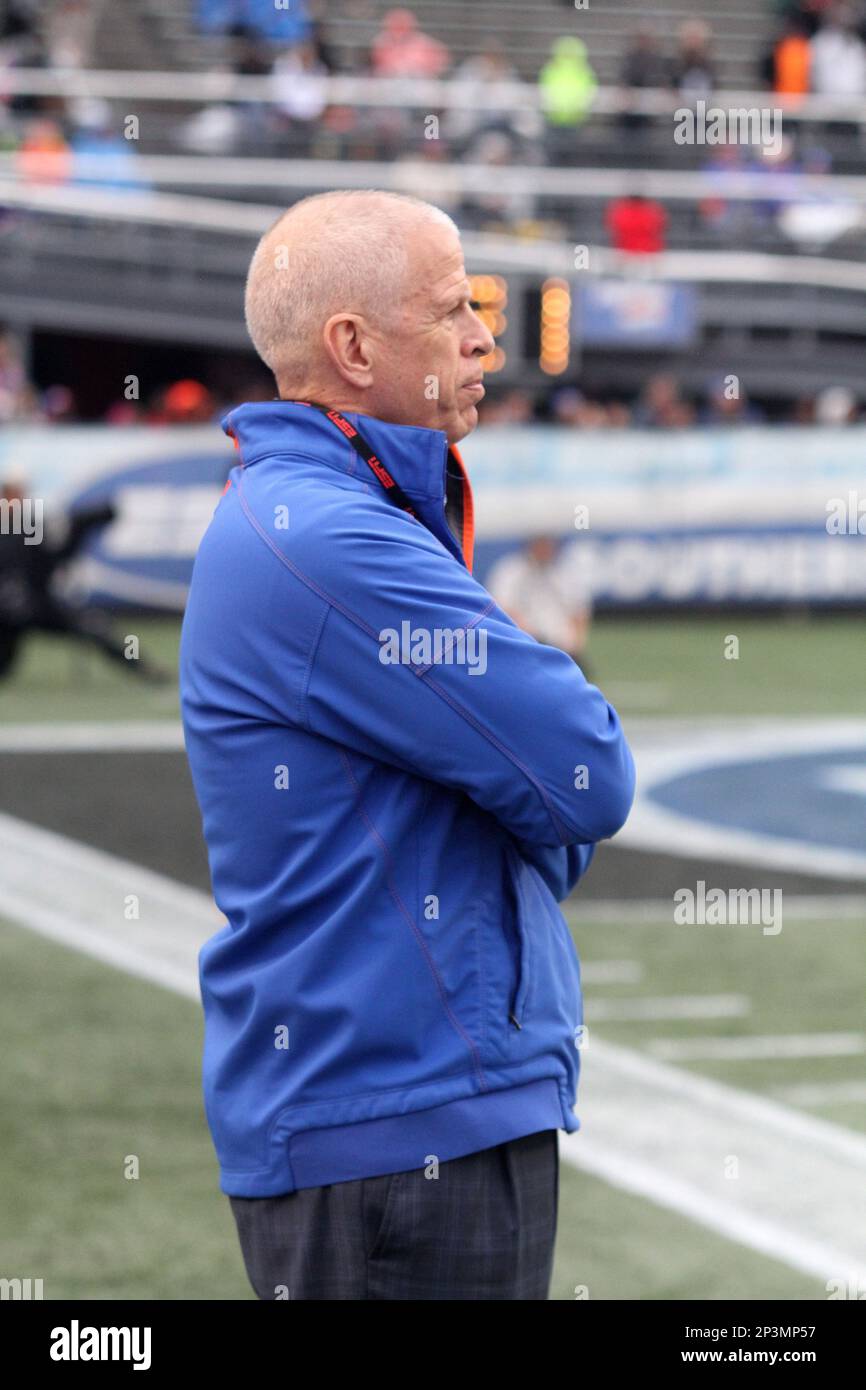January 3, 2014: Florida Athletic Director Jeremy Foley looks on during ...