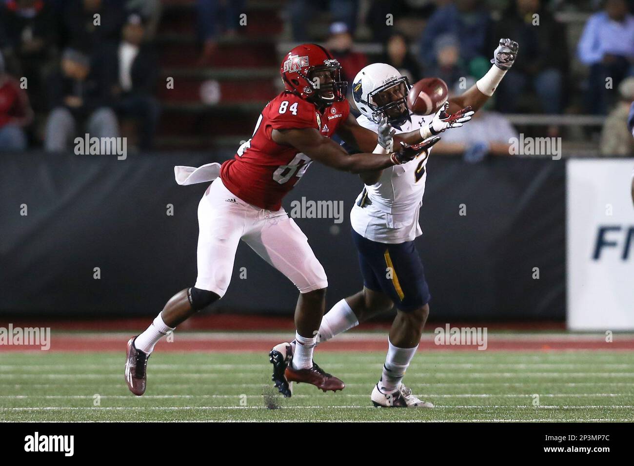 January 04, 2015: Toledo Rockets defensive back Jordan Martin (2 ...