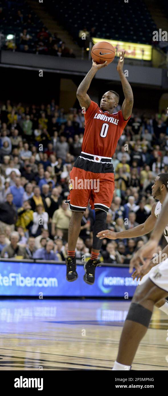 January 4,2015: Louisville Cardinals guard Terry Rozier #0 shoots a ...