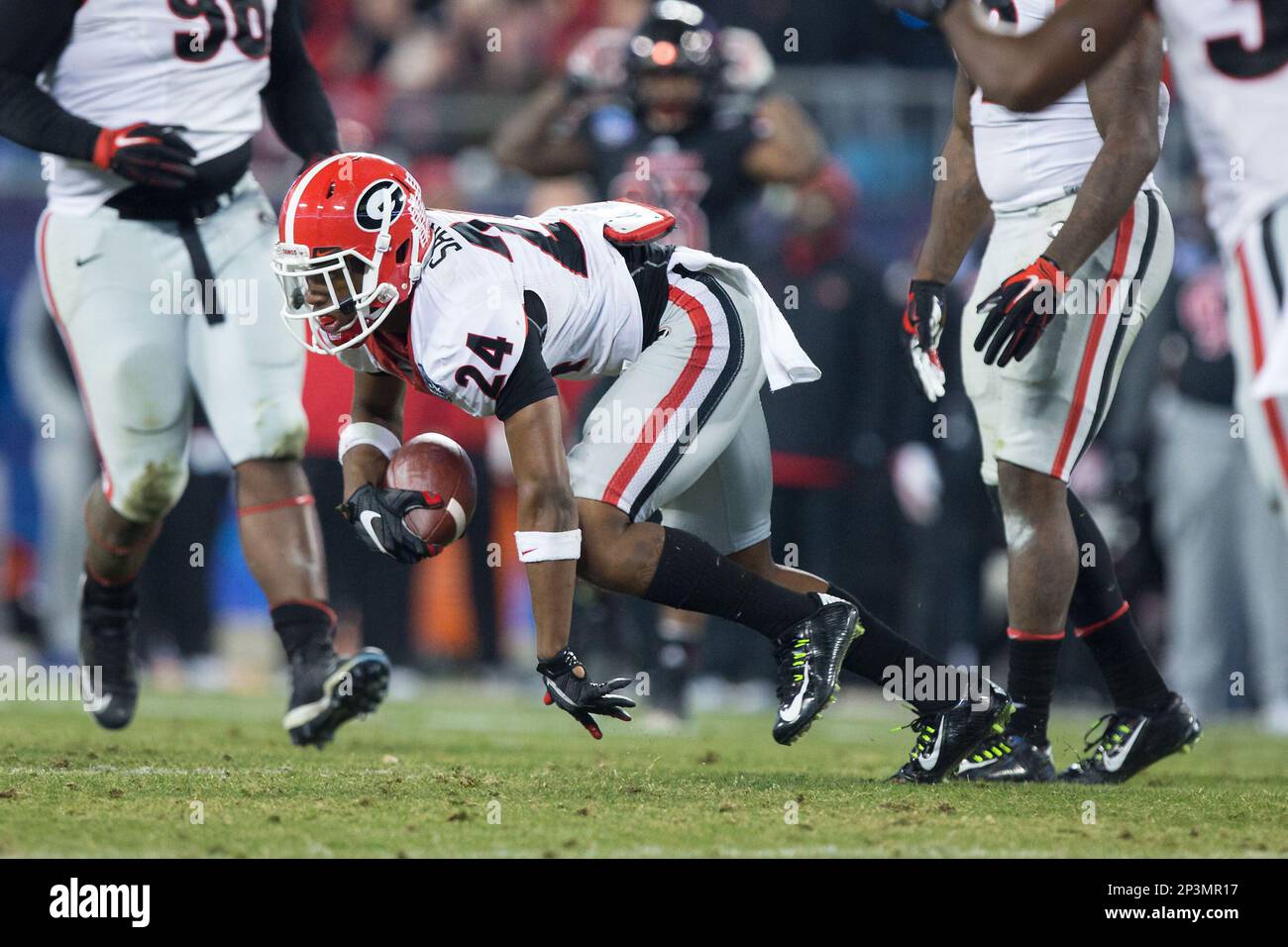 Dominick Sanders (24) of the Georgia Bulldogs intercepts a pass during ...