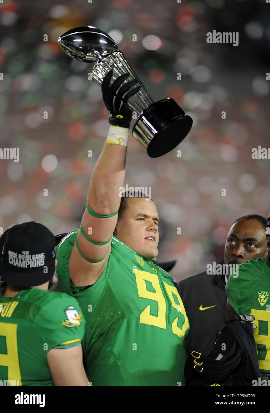 January 1, 2015: Oregon Ducks defensive lineman (99) Sam Kamp holds the ...
