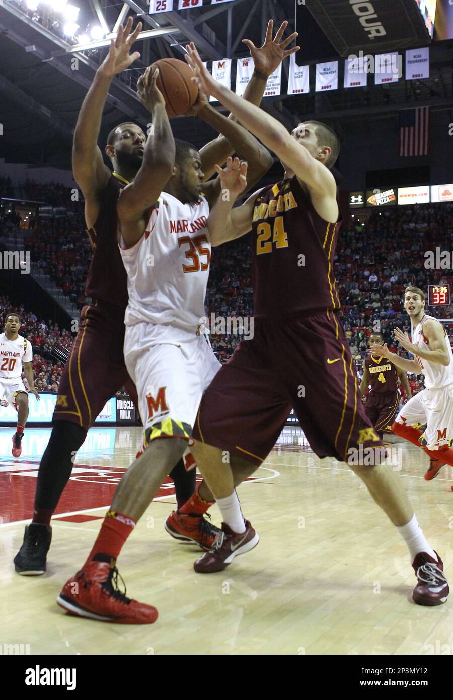January 03 2014: Maryland Terrapins forward Damonte Dodd (35) caught ...