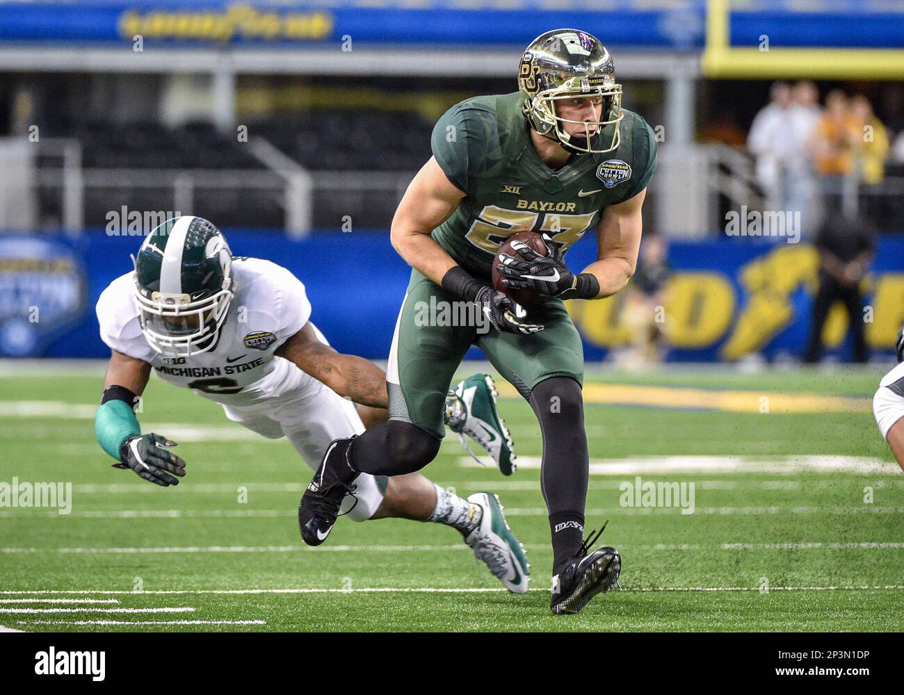 Baylor Bears running back Clay Fuller (23) catches a pass for a first ...