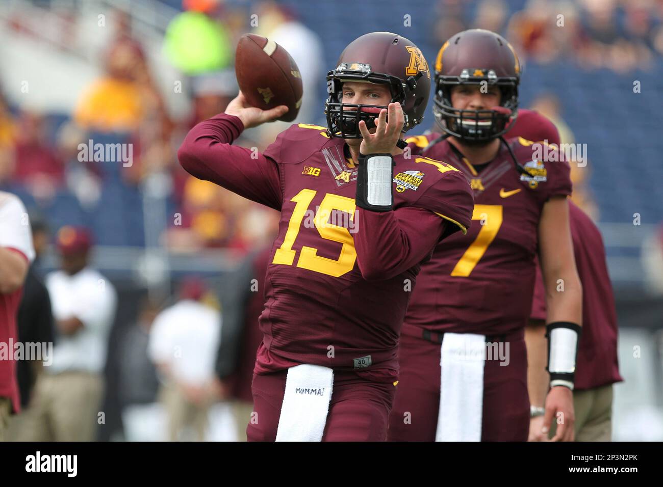 01 January 2015: Minnesota Golden Gophers quarterback Conor Rhoda (15 ...