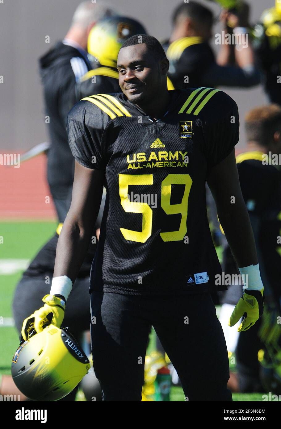 DEC 29 2014: U.S. Army All-American Bowl East Team ol Isaiah Prince (59 ...