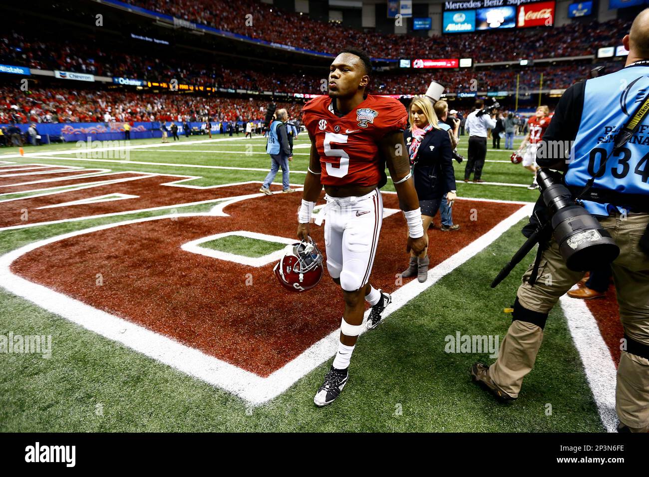 January 1, 2015: Defensive back Cyrus Jones (5) of the Alabama Crimson ...
