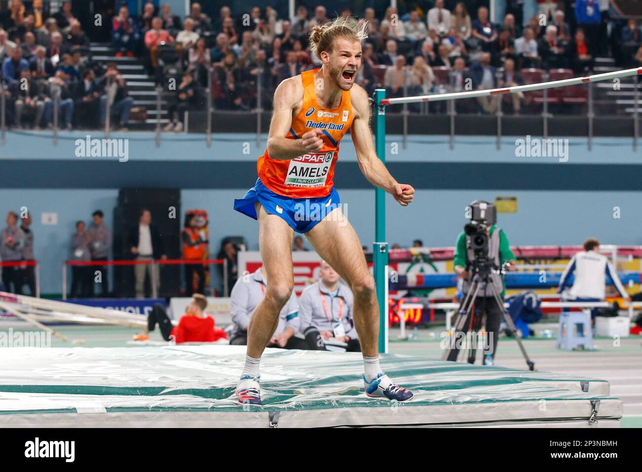 ISTANBUL, TURKEY - MARCH 5: Douwe Amels of the Netherlands competing in ...