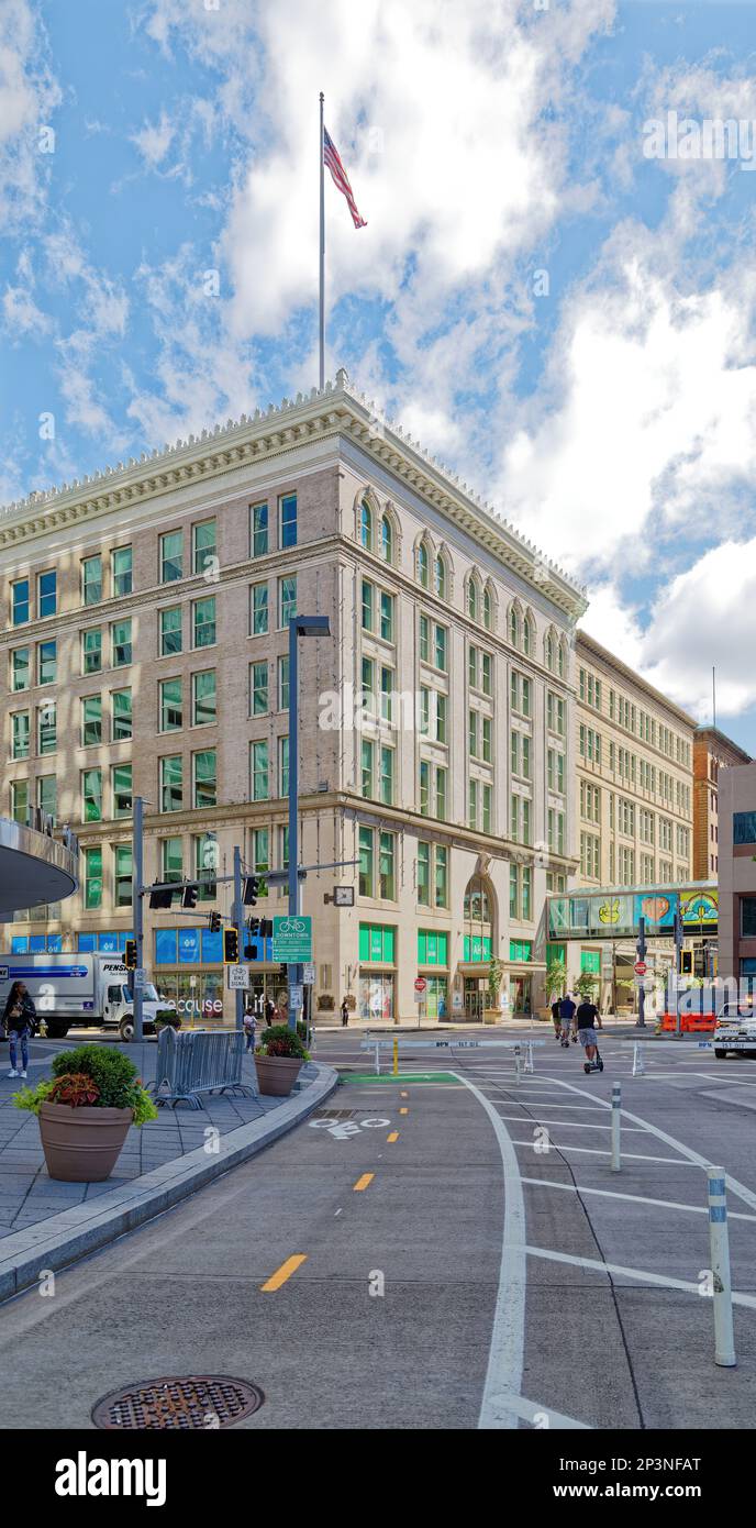 Joseph horne department store hi-res stock photography and images - Alamy