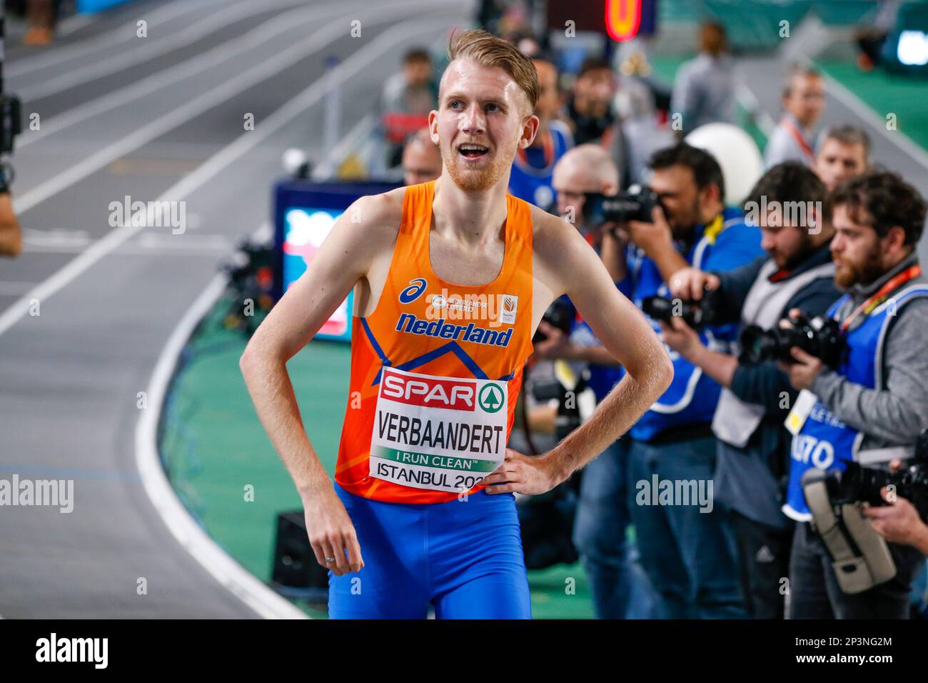 Tim verbaandert competing on the 3000m men hi-res stock photography and ...