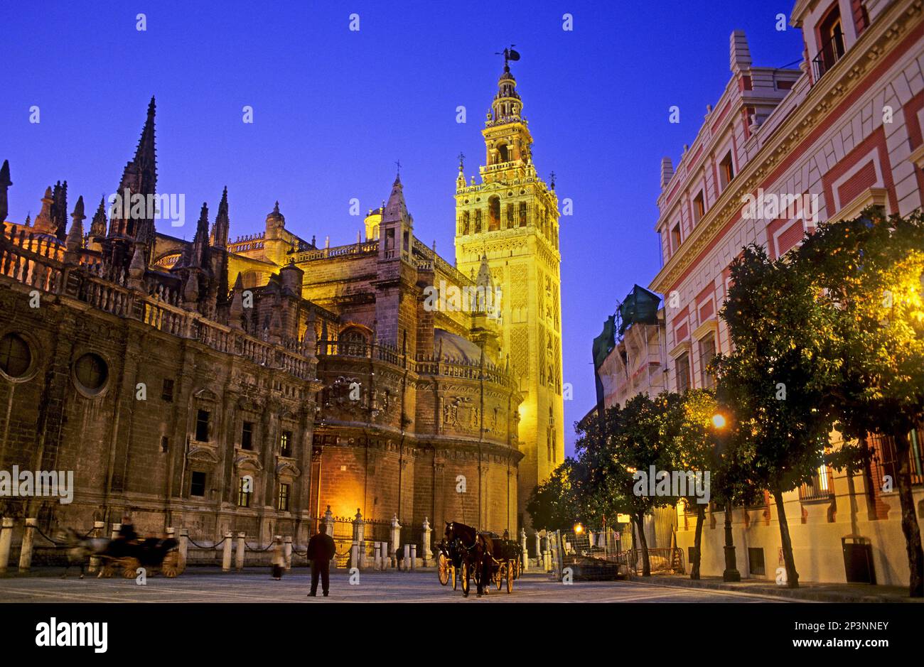 Overview of the cathedral of seville hi-res stock photography and ...