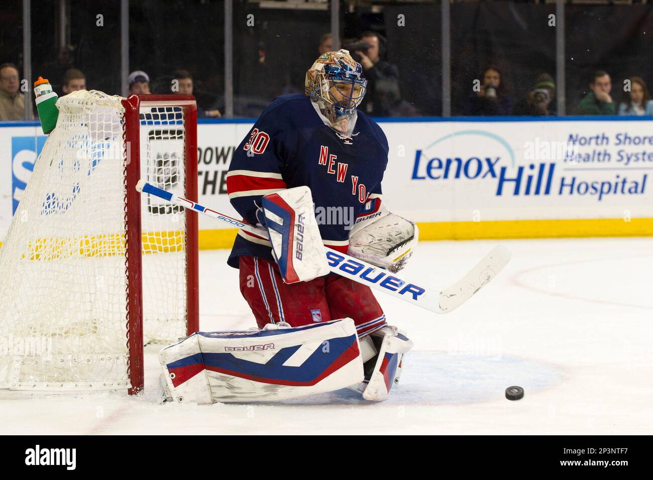 December 27, 2014: New York Rangers goalie Henrik Lundqvist (30) reacts ...