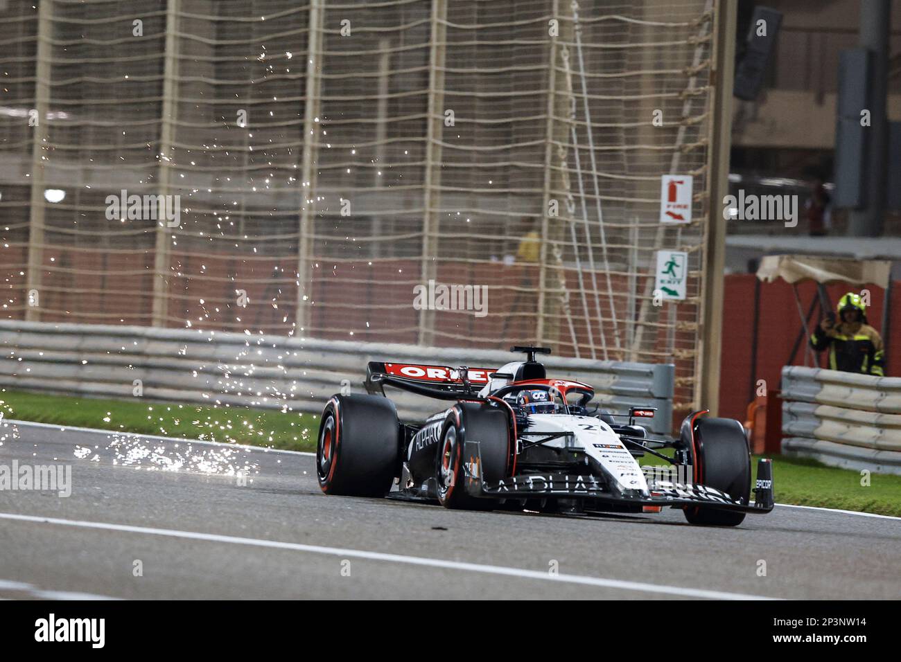 21 DE VRIES Nyck (ned), Scuderia AlphaTauri AT04, action during the Formula 1 Gulf Air Bahrain ...