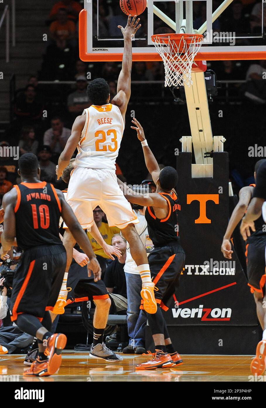 December 22, 2014: Tennessee Volunteers forward Derek Reese (23) during ...