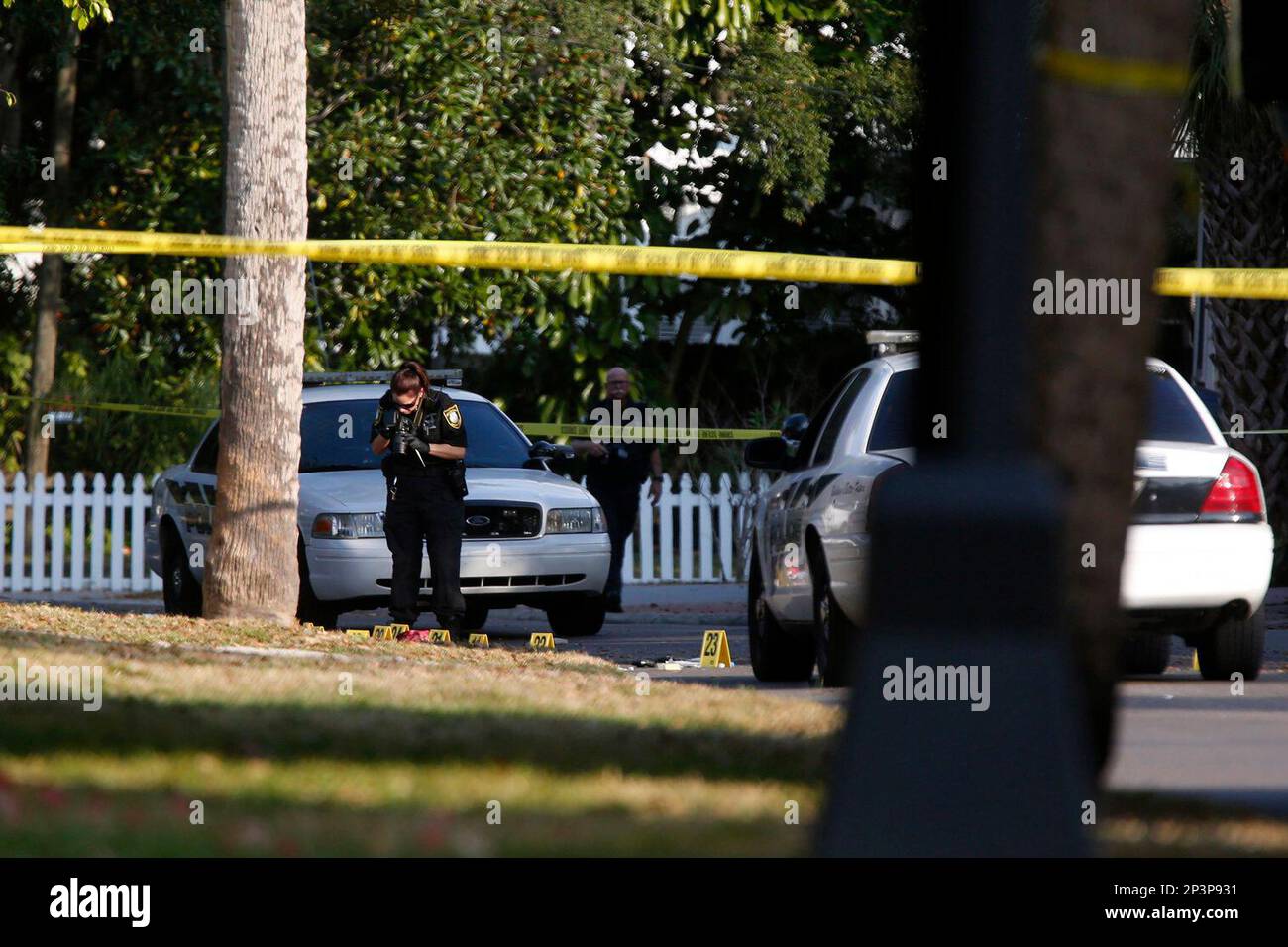 Forensic investigators with the Pinellas County Sheriff's Office work ...
