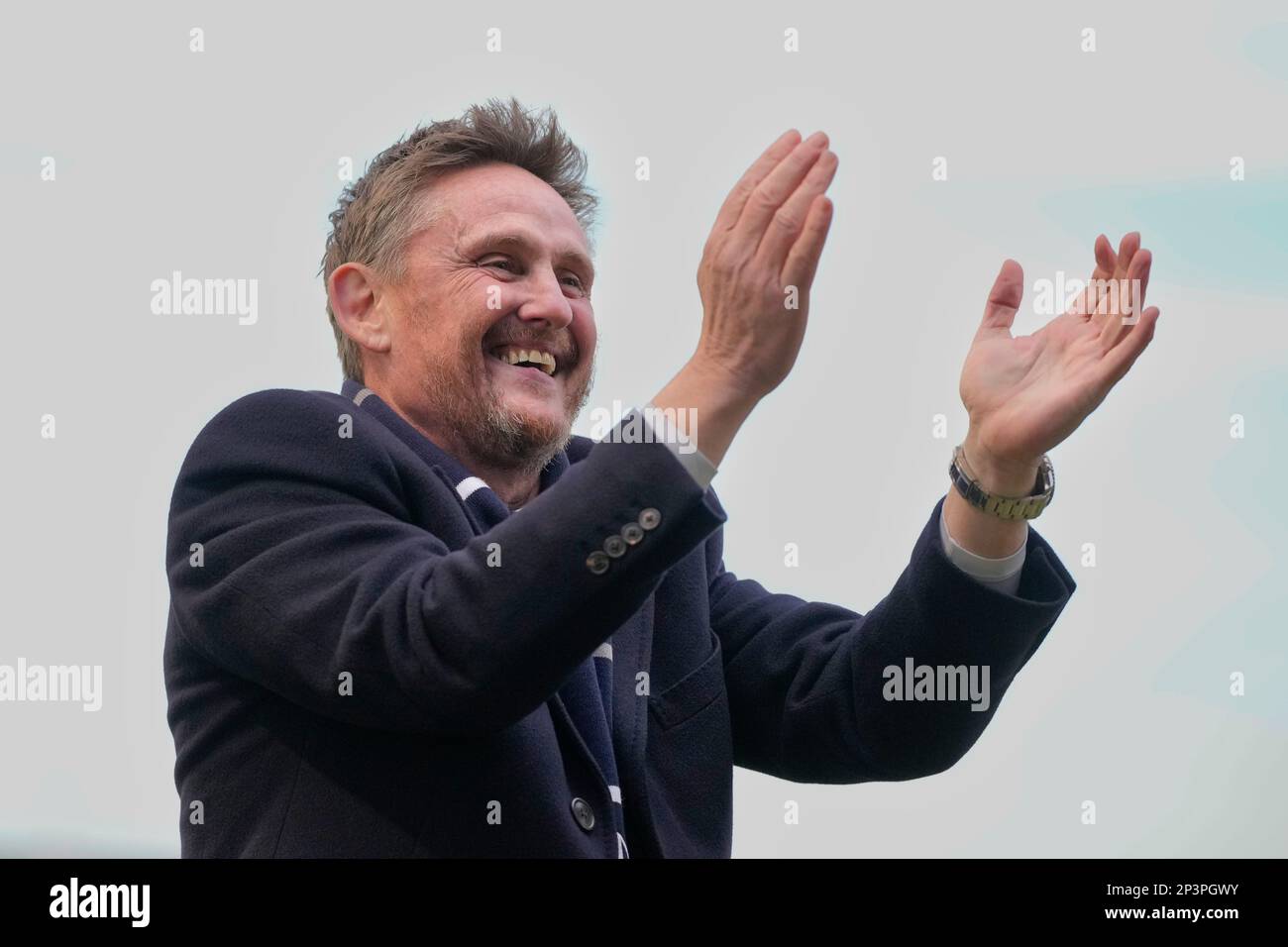 Simon orange sale hi-res stock photography and images - Alamy