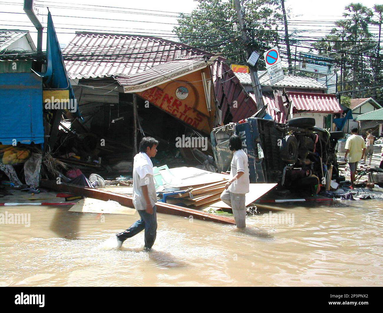 Photo by: Stephen Trupp/STAR MAX/IPx12/26/04This photo of Phuket ...