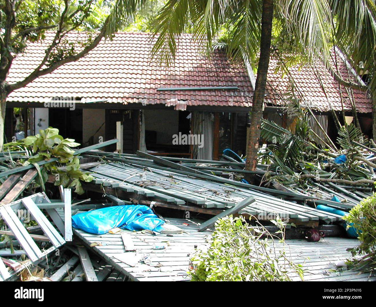 Photo by: Stephen Trupp/STAR MAX/IPx12/26/04This photo of Phuket ...