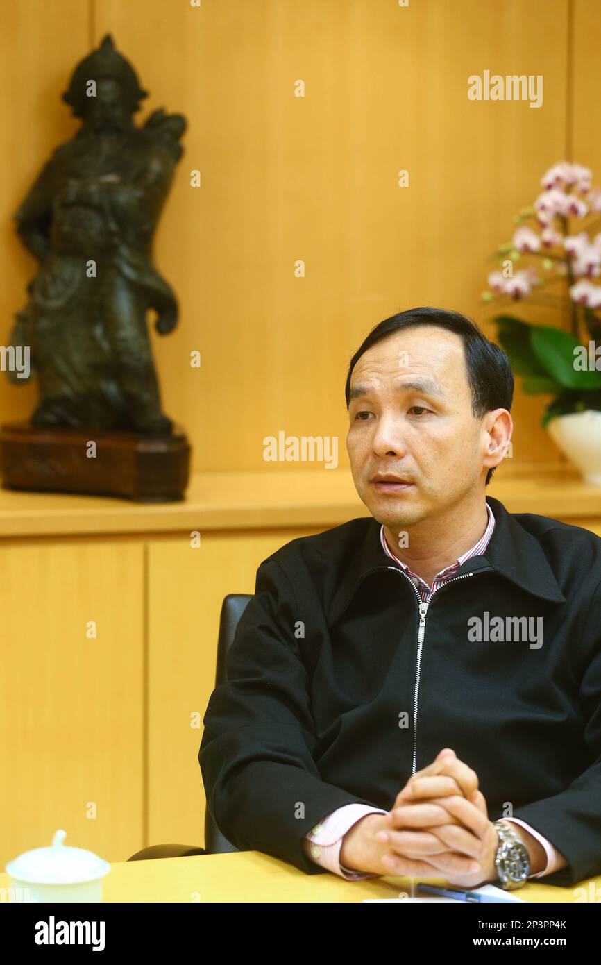 Zhu Lilun, the mayor of Taipei announces he will run in election of the Chairman of Kuomintang ...