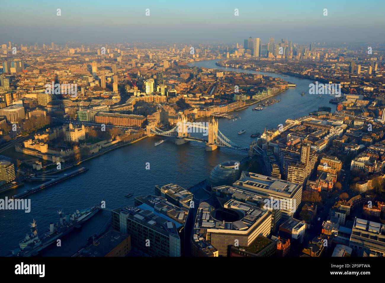 Top of the shard hi-res stock photography and images - Alamy