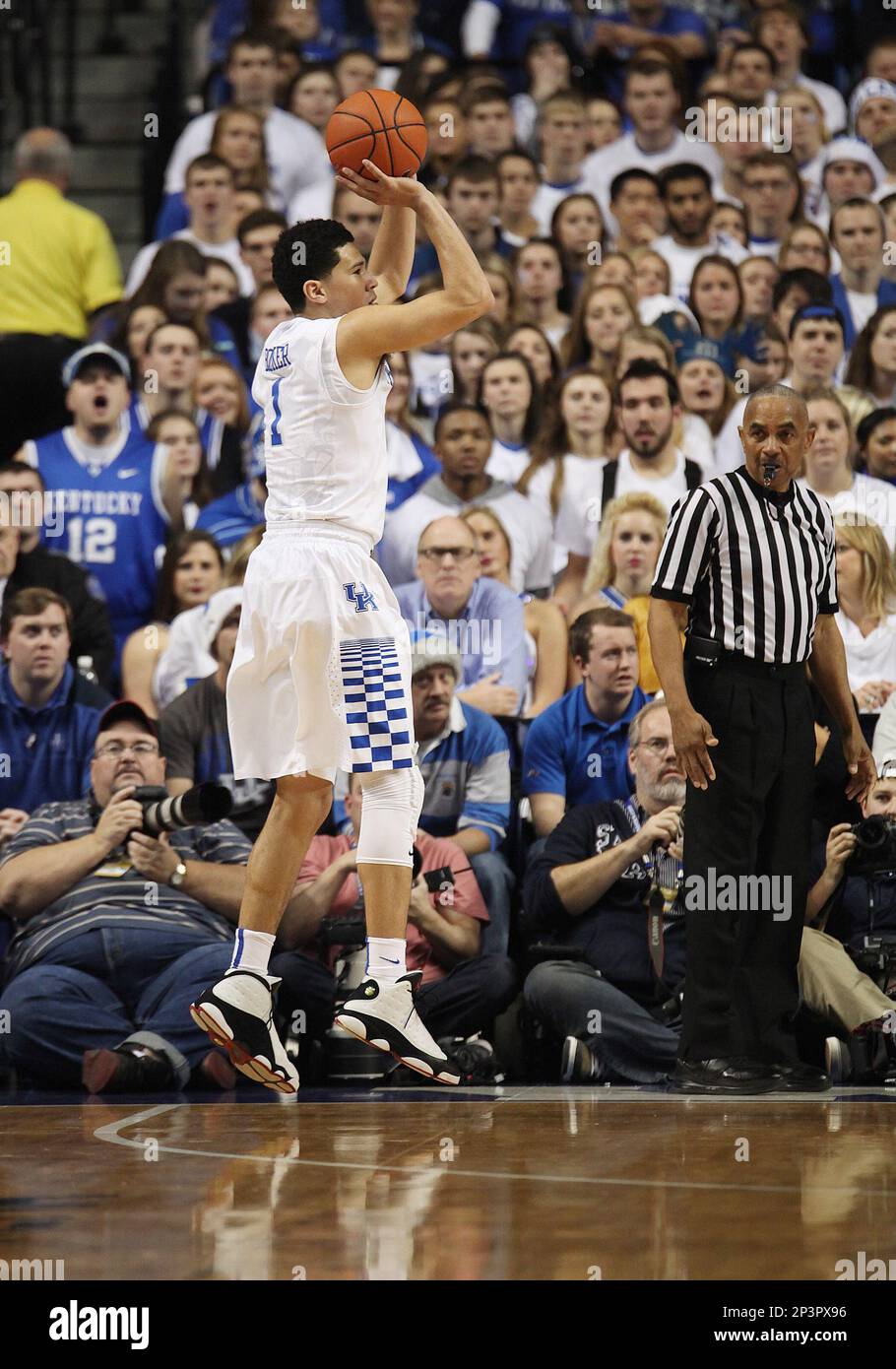 13 December 2014: Kentucky Wildcats guard Devin Booker (1) in a game between the North Carolina ...