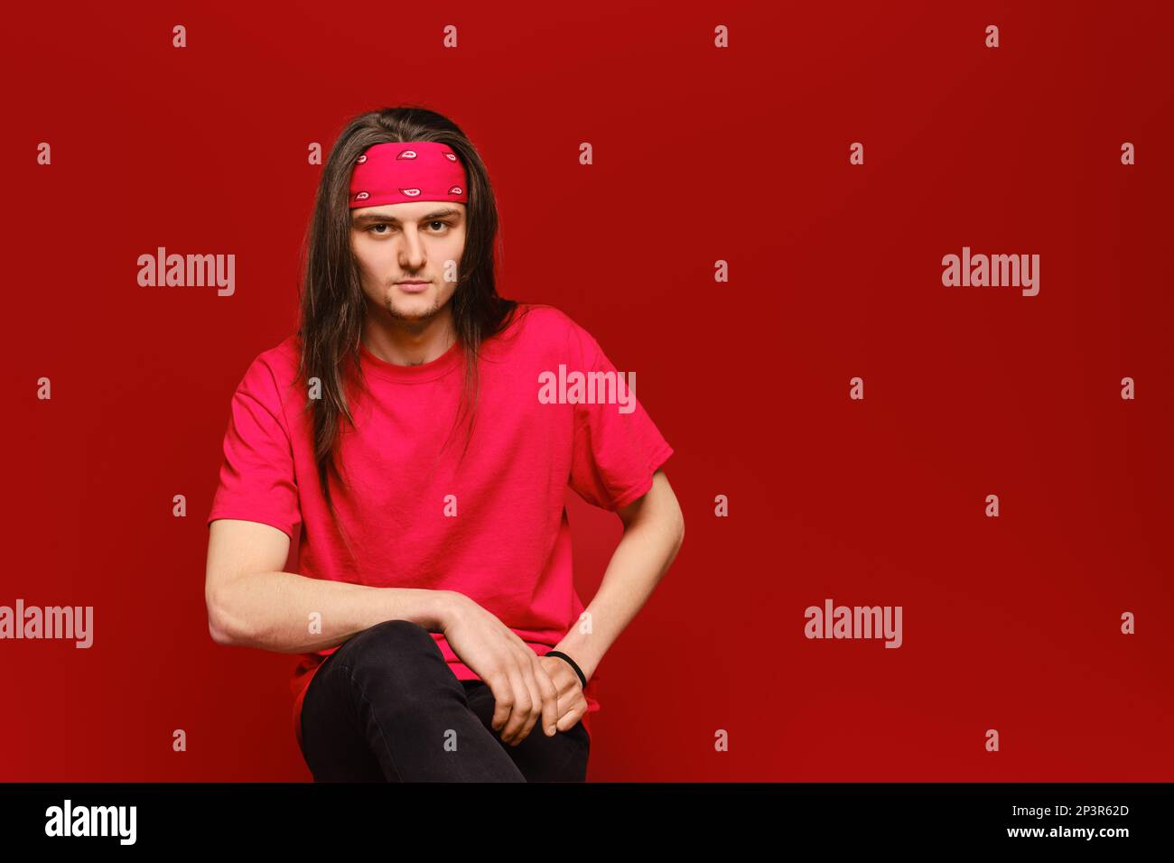 Man portrait young hip serious head hi-res stock photography and images ...