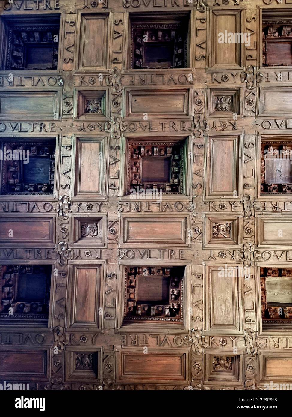 The highlight of Alhambra, the Nasrid Palace is a beautiful mansion ...