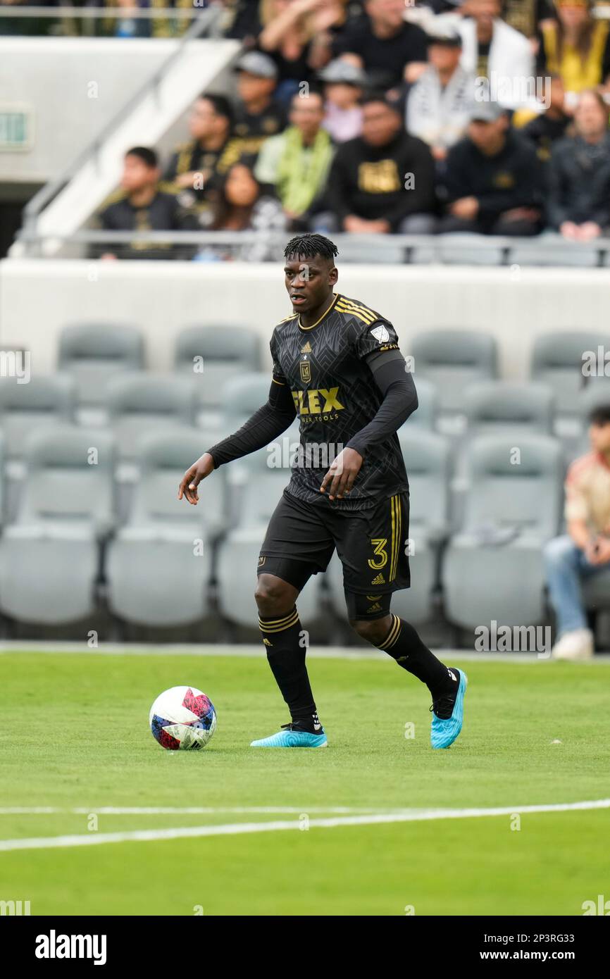 Los Angeles FC defender Jesus Murillo controls the ball during the ...