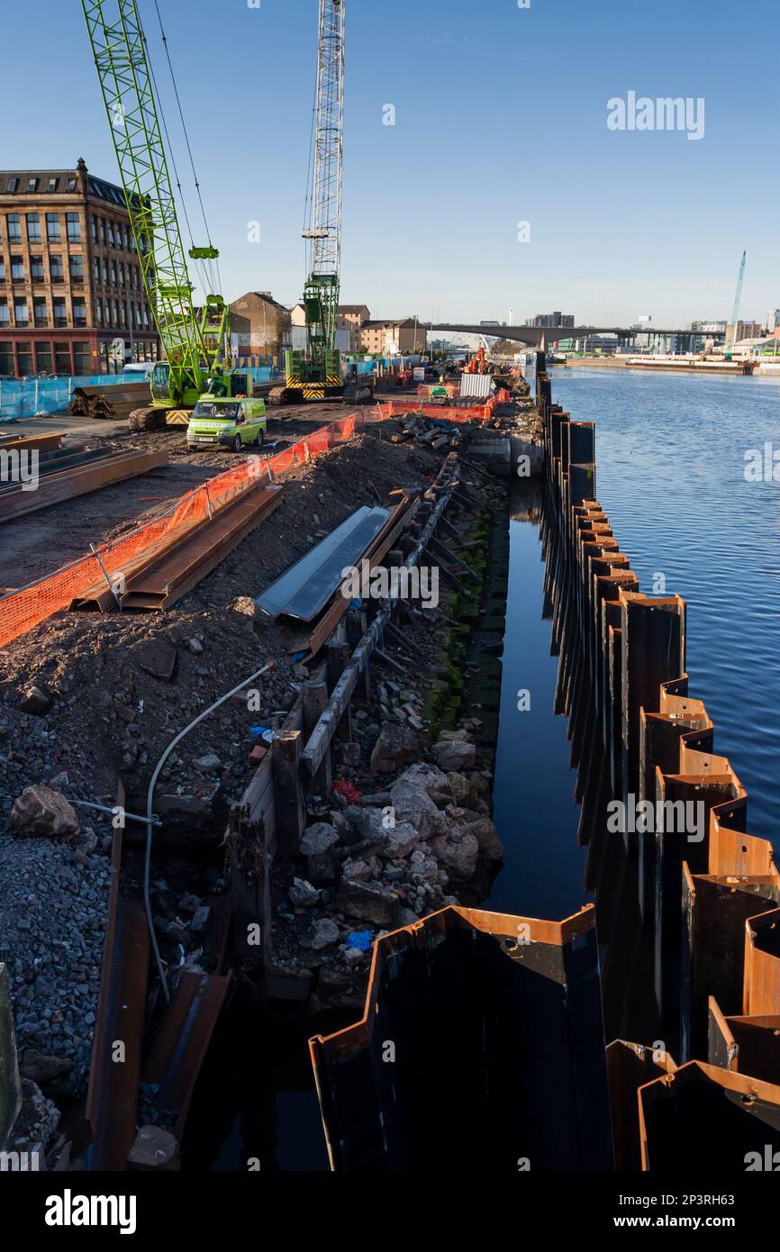 Reinforcement of River Clyde quay wall in 2007 before construction of ...