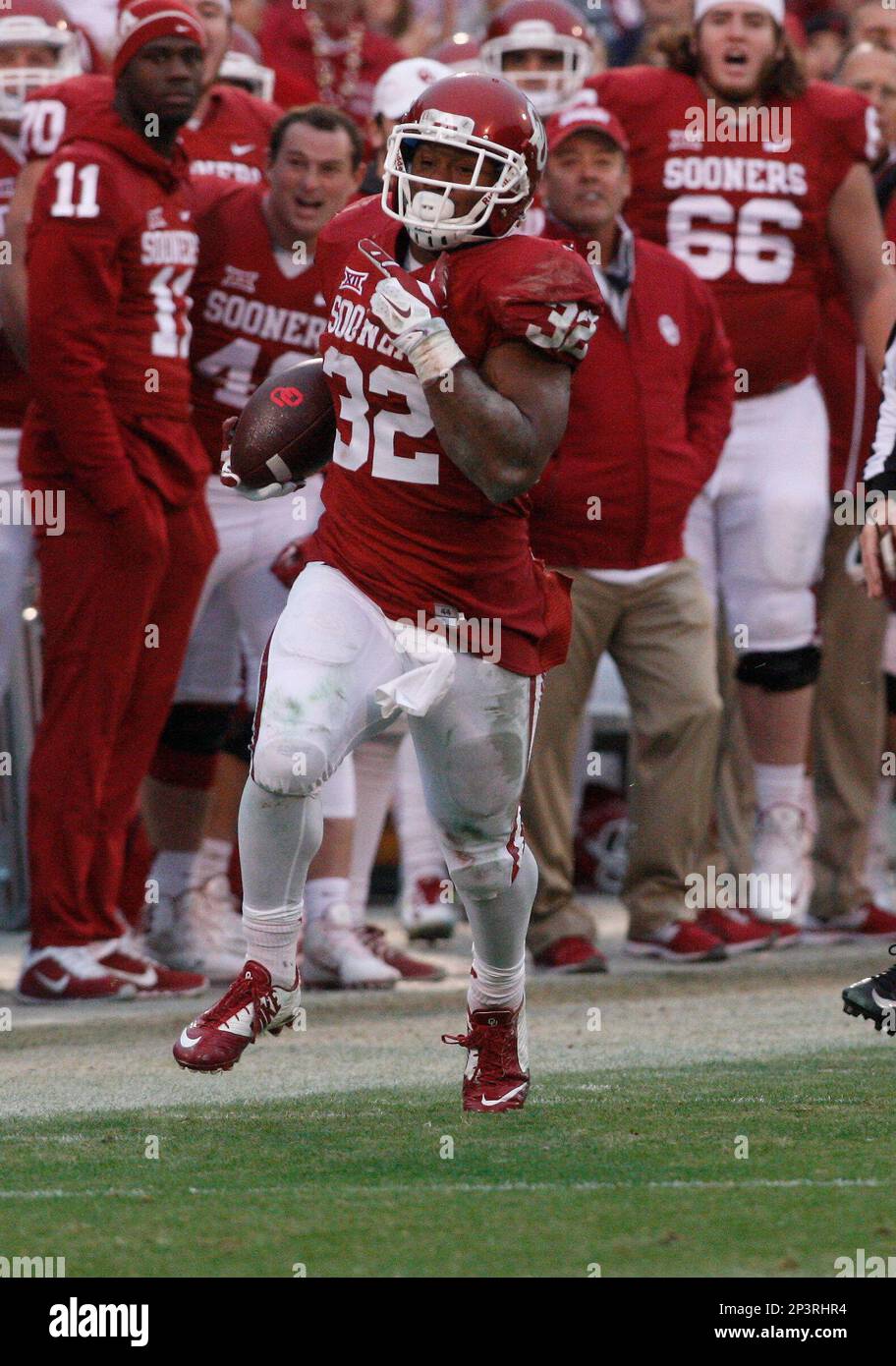 06 December 2014: Oklahoma running back Samaje Perine (32) as the University of Oklahoma Sooners ...