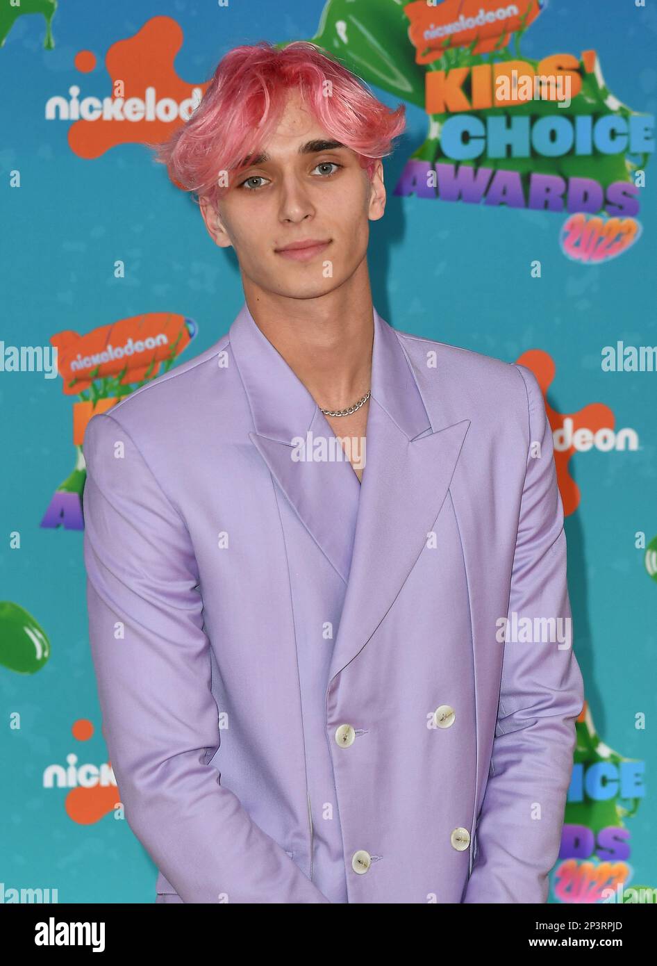 Josh Richards attends the 2023 Nickelodeon Kids' Choice Awards at ...