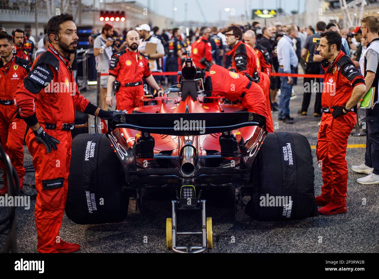 Scuderia Ferrari SF-23, mechanical detail mechanic, mecanicien ...