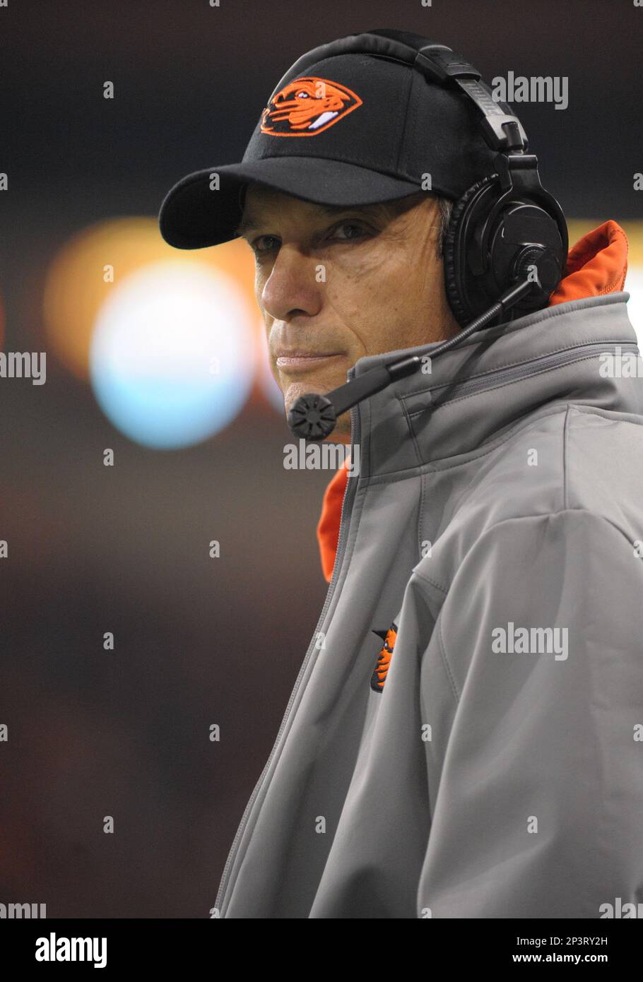 November 1, 2103 - Oregon State University head coach Mike Riley during ...