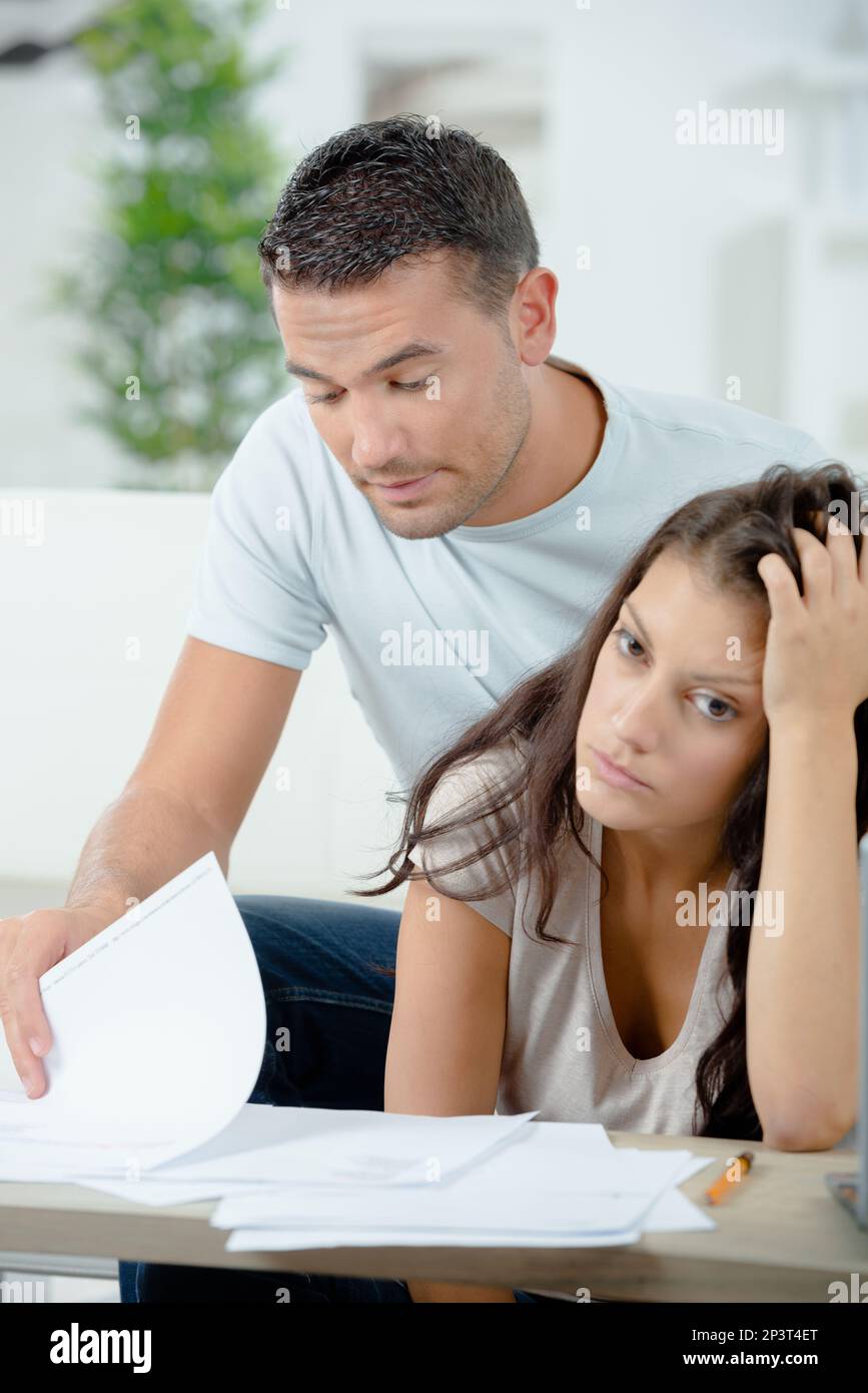 Worried family paperwork hi-res stock photography and images - Alamy