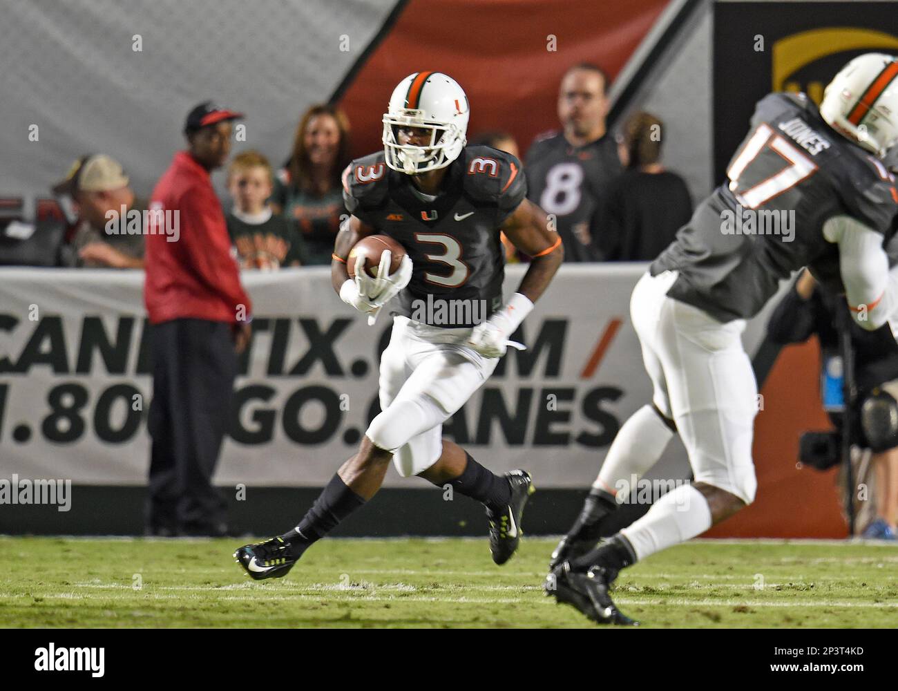 29 November 2014: University of Miami wide receiver Stacy Coley (3 ...