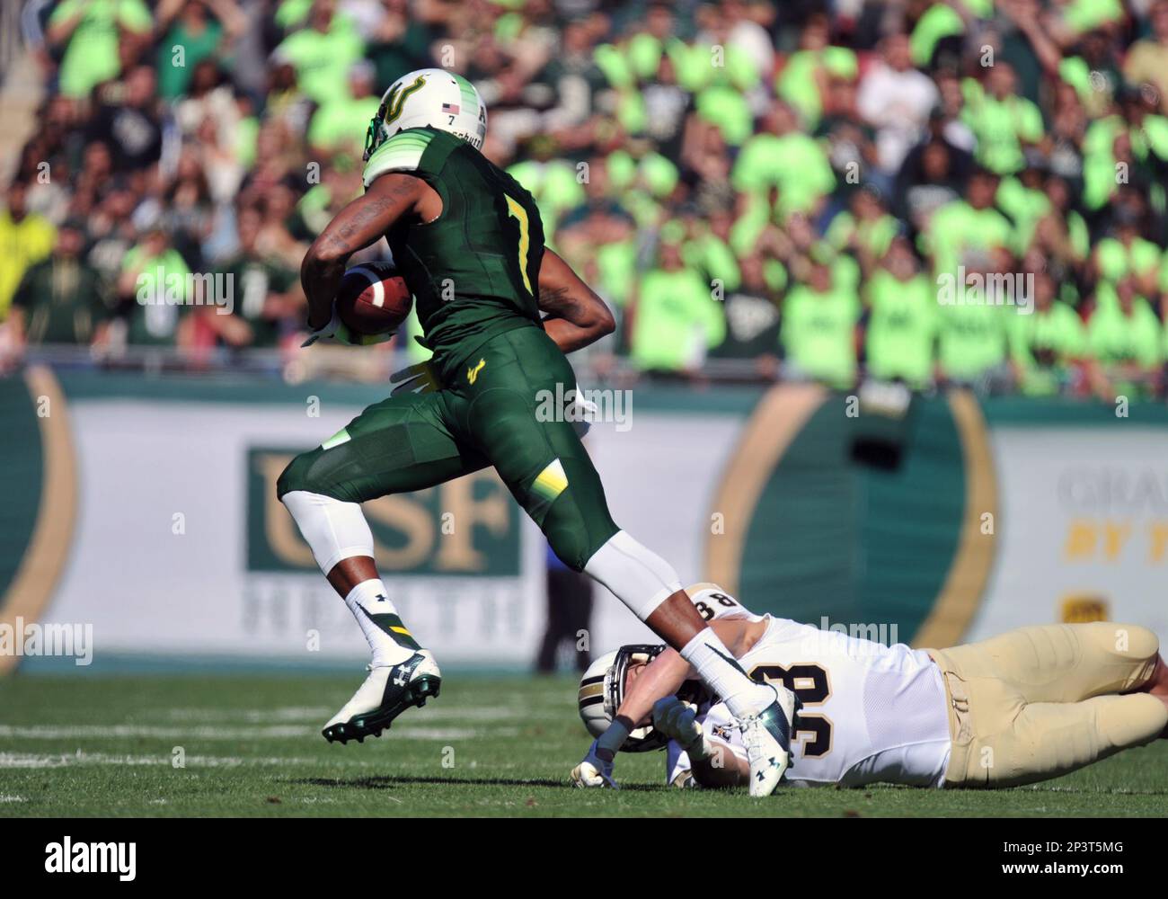 Wide receiver Andre Davis (7) of the University of South Florida Bulls ...