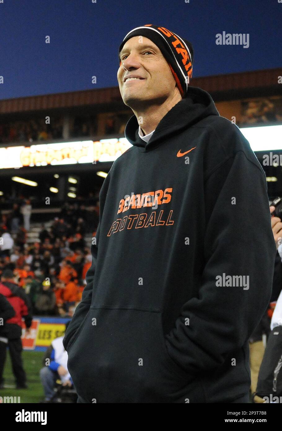 November 29, 2014 - Oregon State University head coach Mike Riley ...