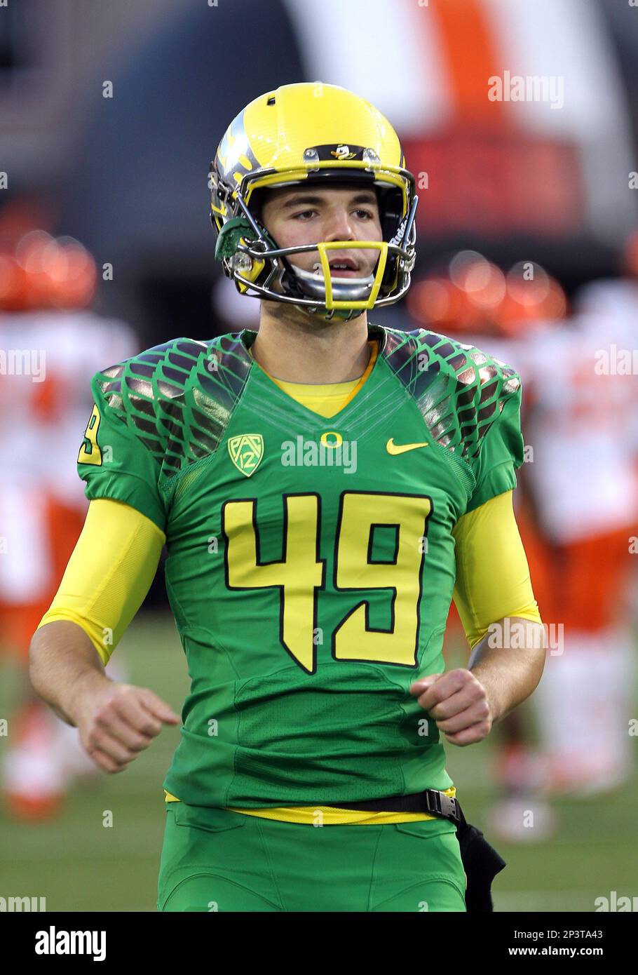 November 29, 2014: Oregon Ducks place kicker Matt Wogan (49) prior to ...