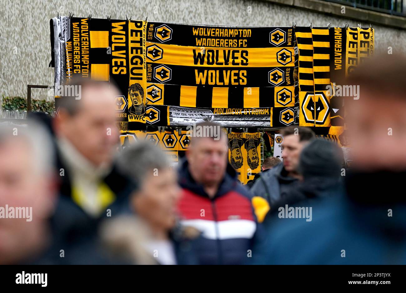 Soccer english football league grounds molineux stadium hi-res stock ...