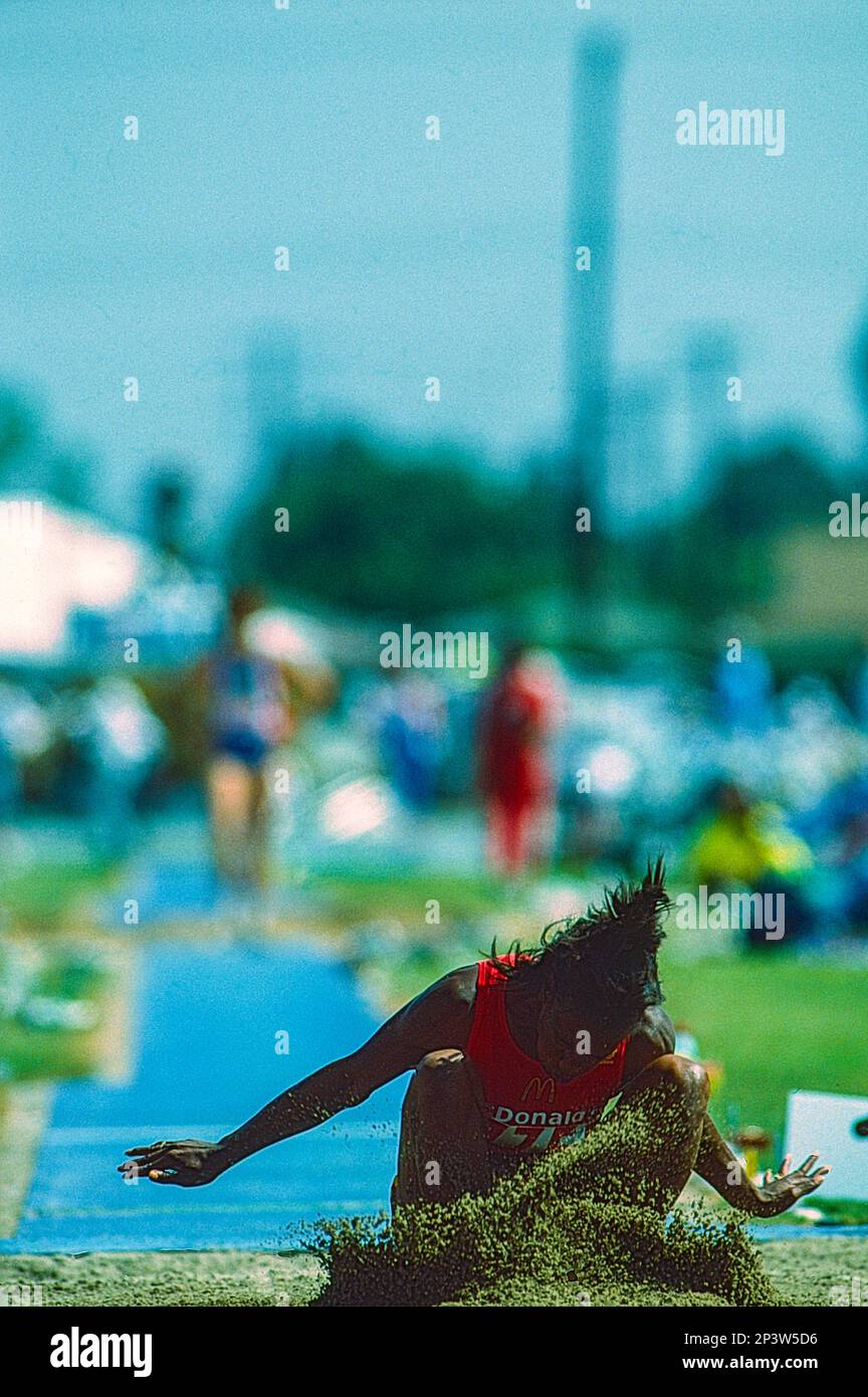 Jackie Joyner-Kersee competing in the Heptathlon at the 1990 USA ...