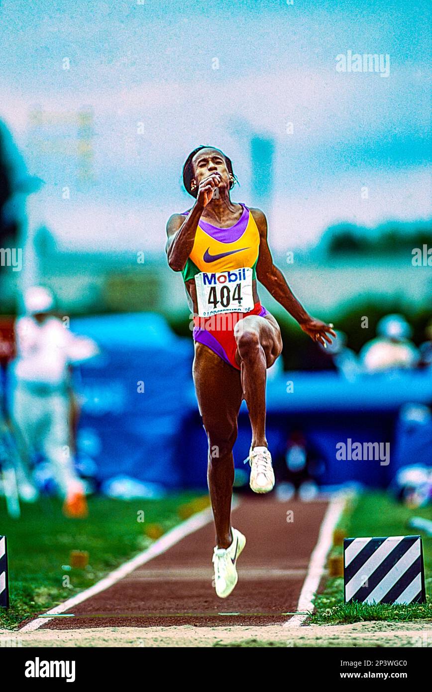 Jackie Joyner-Kersee competing in the Heptathlon at the 1995 USA ...